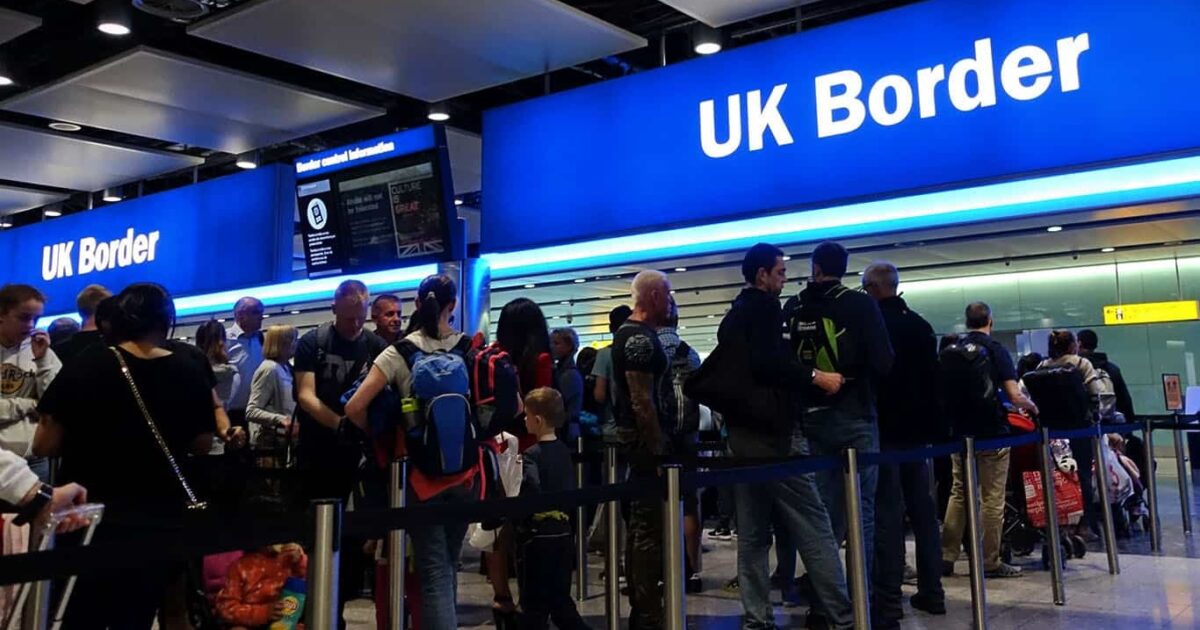 The Government's naïve holiday quarantine plan is destined for a crash ...